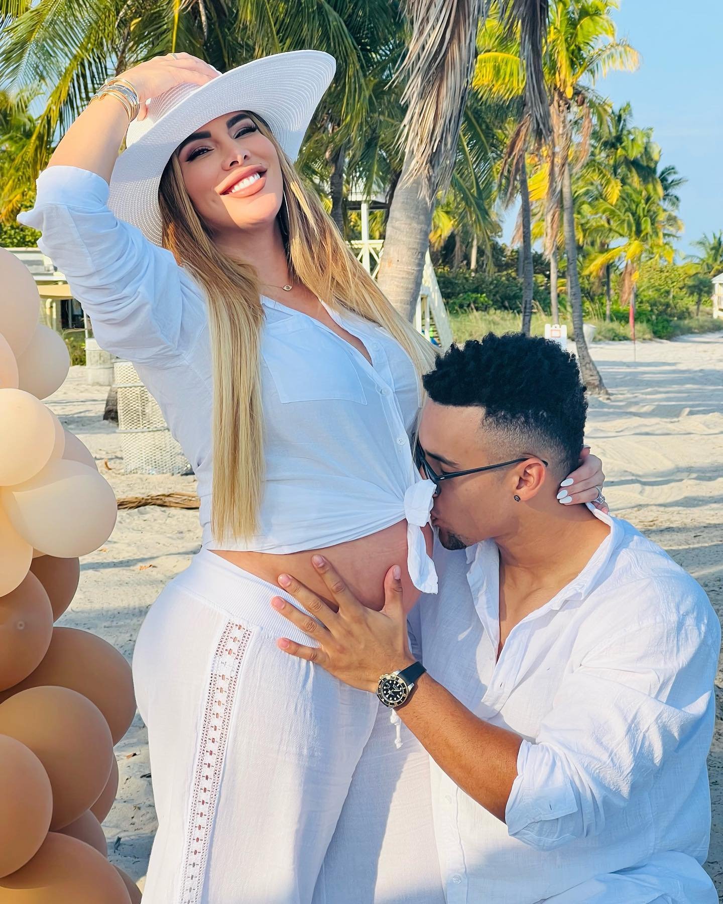 Nayer Regalado y Víctor Víctor Mesa revelan el sexo de su bebé